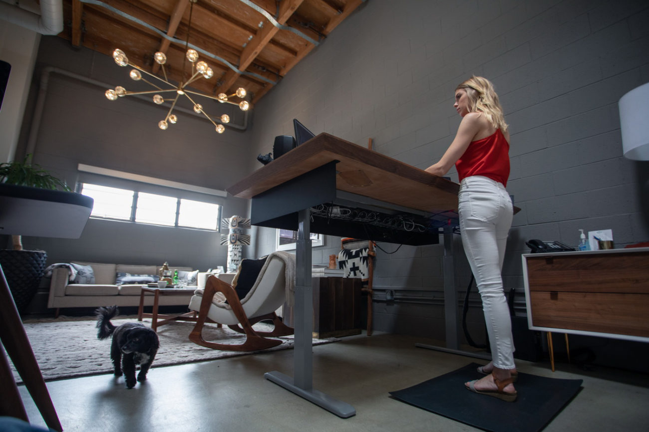 4 Reasons to Become a Staff vs. Freelance Video Editor