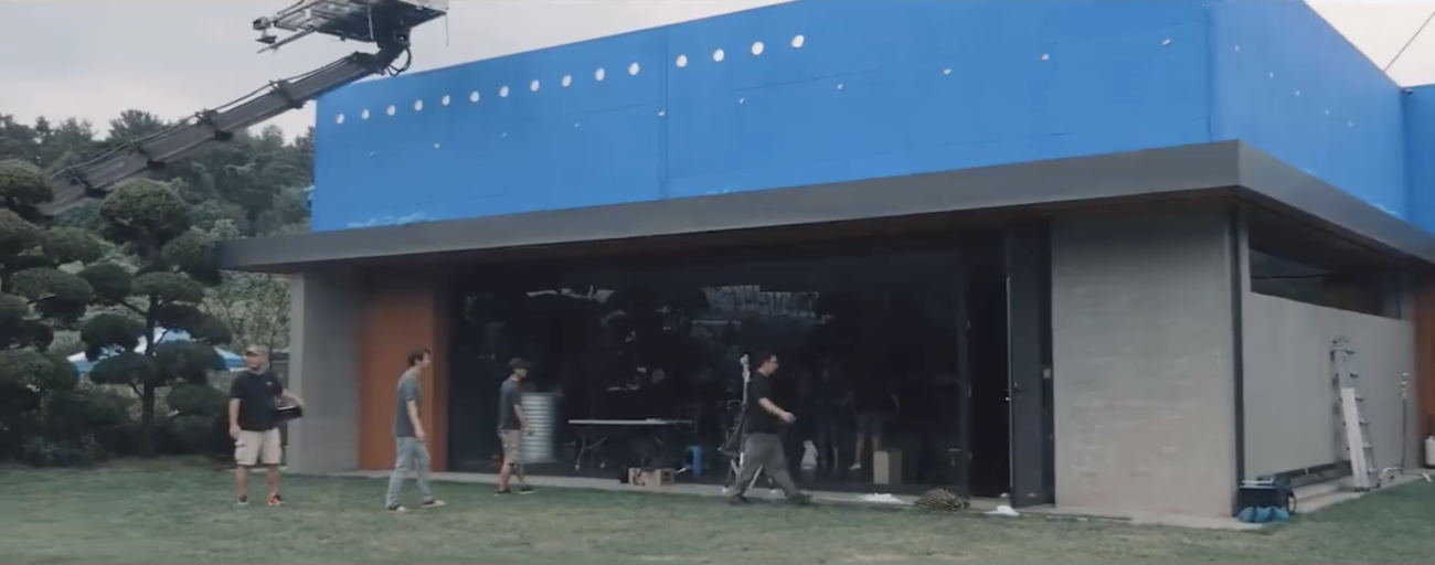 How Parasite Uses Brilliant Design and Invisible VFX to Transcend Language